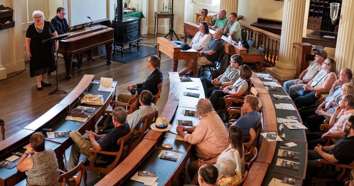 Illinois Humanities | The Country and The City